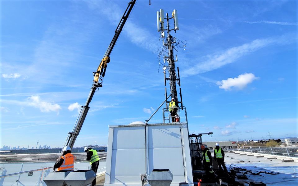 Ampliación de la red 5G de O2/ Telefónica realizada por ZENER en el ...